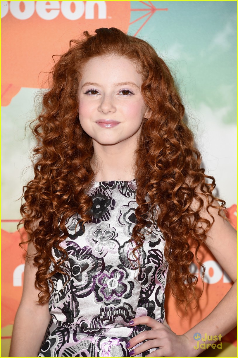 Francesca Capaldi Wears High Heels for Kids Choice Awards 2016 | Photo ...