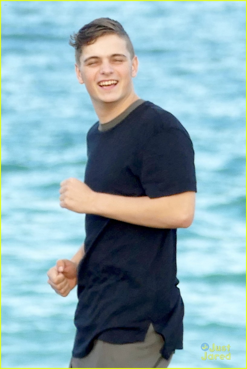 Martin Garrix Teams Up With 7UP For Amazing Concert for the Deaf ...