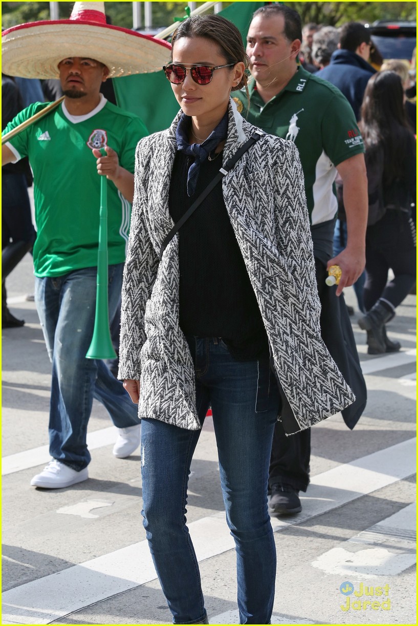 Monique Coleman & Jamie Chung Check Out Vancouver During 'Miranda's ...