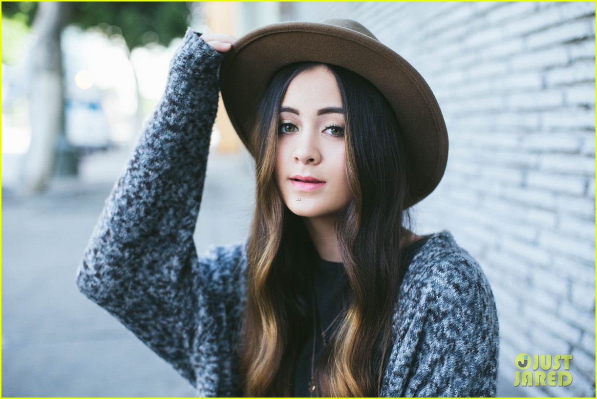 JJJ Presents Nickelodeon's #BuzzTracks: Jasmine Thompson | Photo 946067 ...