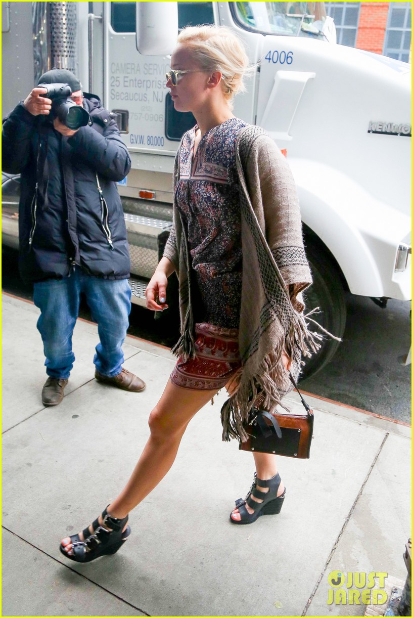 Full Sized Photo of jennifer lawrence spring dress nyc 08 | Jennifer ...
