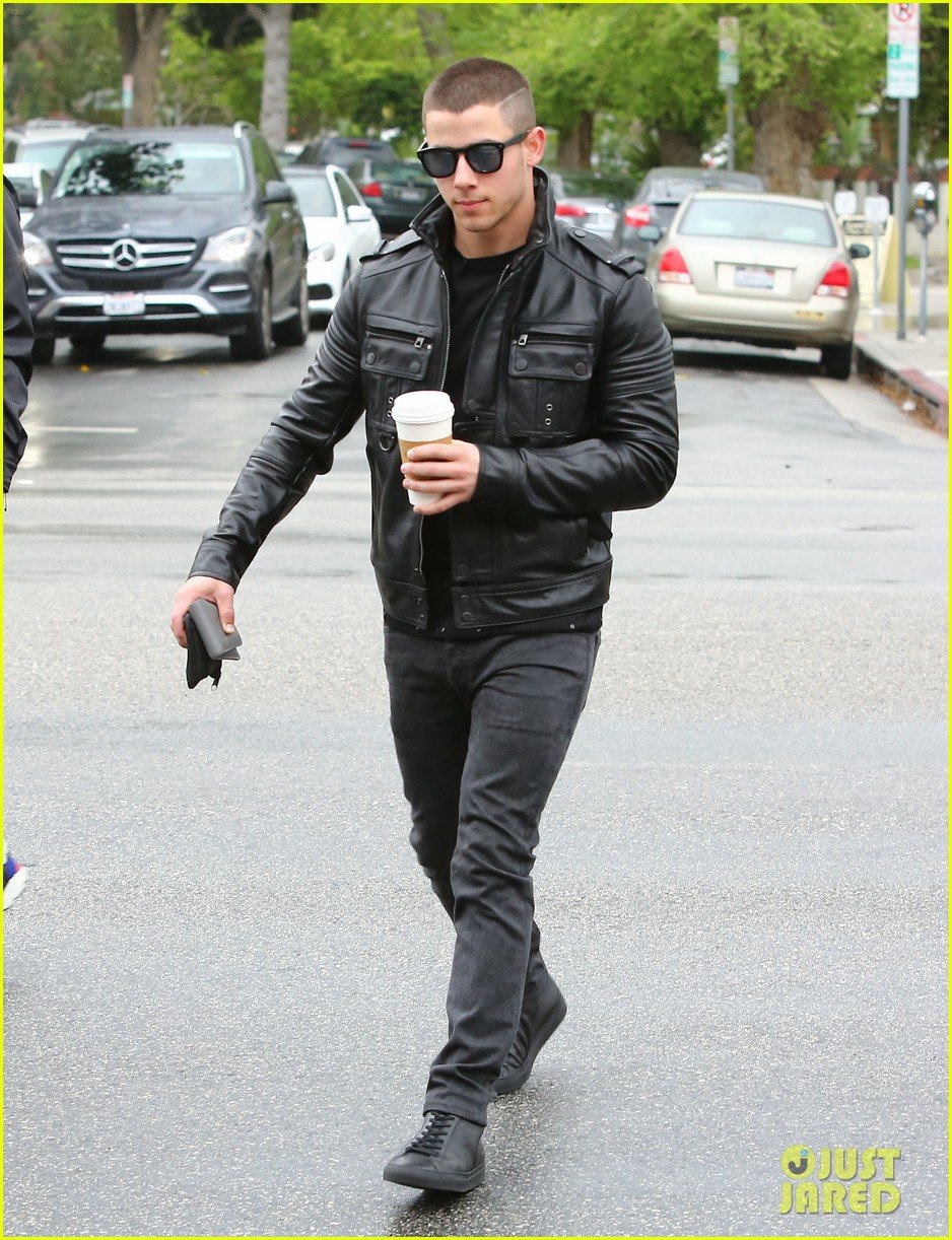 Joe & Nick Jonas Say They Compete Over Girls! | Photo 940246 - Photo ...