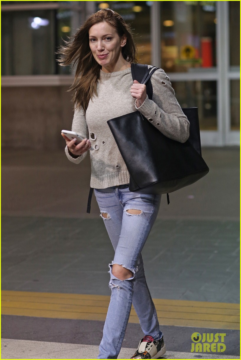 Katie Cassidy Shares Cute Dancing Video With Caity Lotz - Watch Now ...