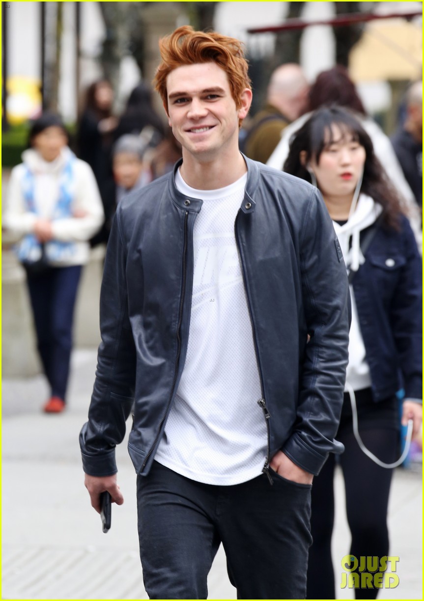 KJ Apa Shows Off Red Archie Hair in Vancouver! | Photo 945356 - Photo ...