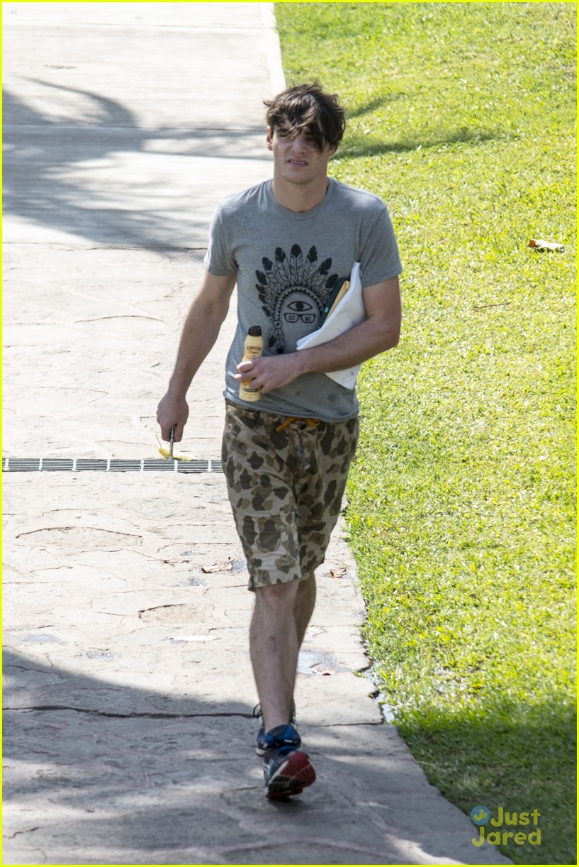 RJ Mitte On Disabilities: 'They're All There To Show Us Who We Can ...