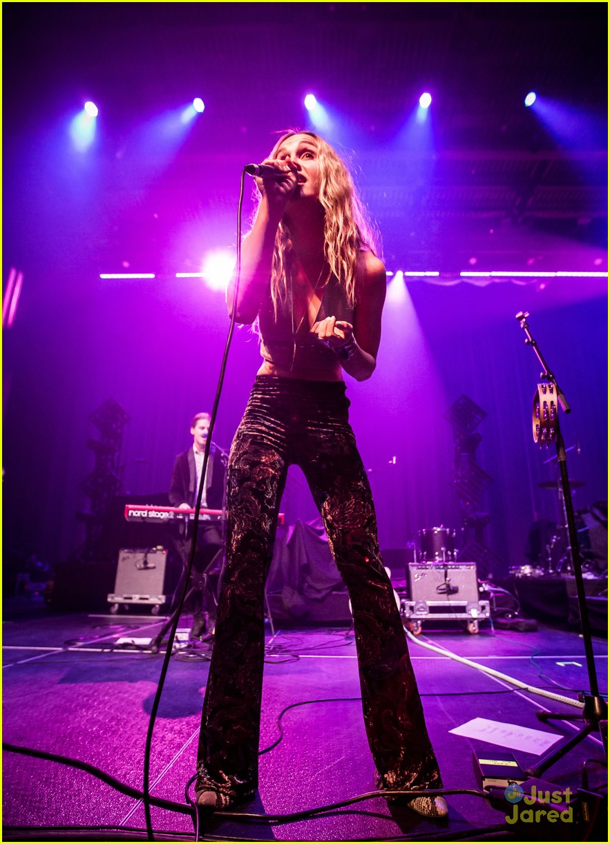 Zella Day Says Playing Coachella is a 'Badge of Honor' | Photo 937849 ...