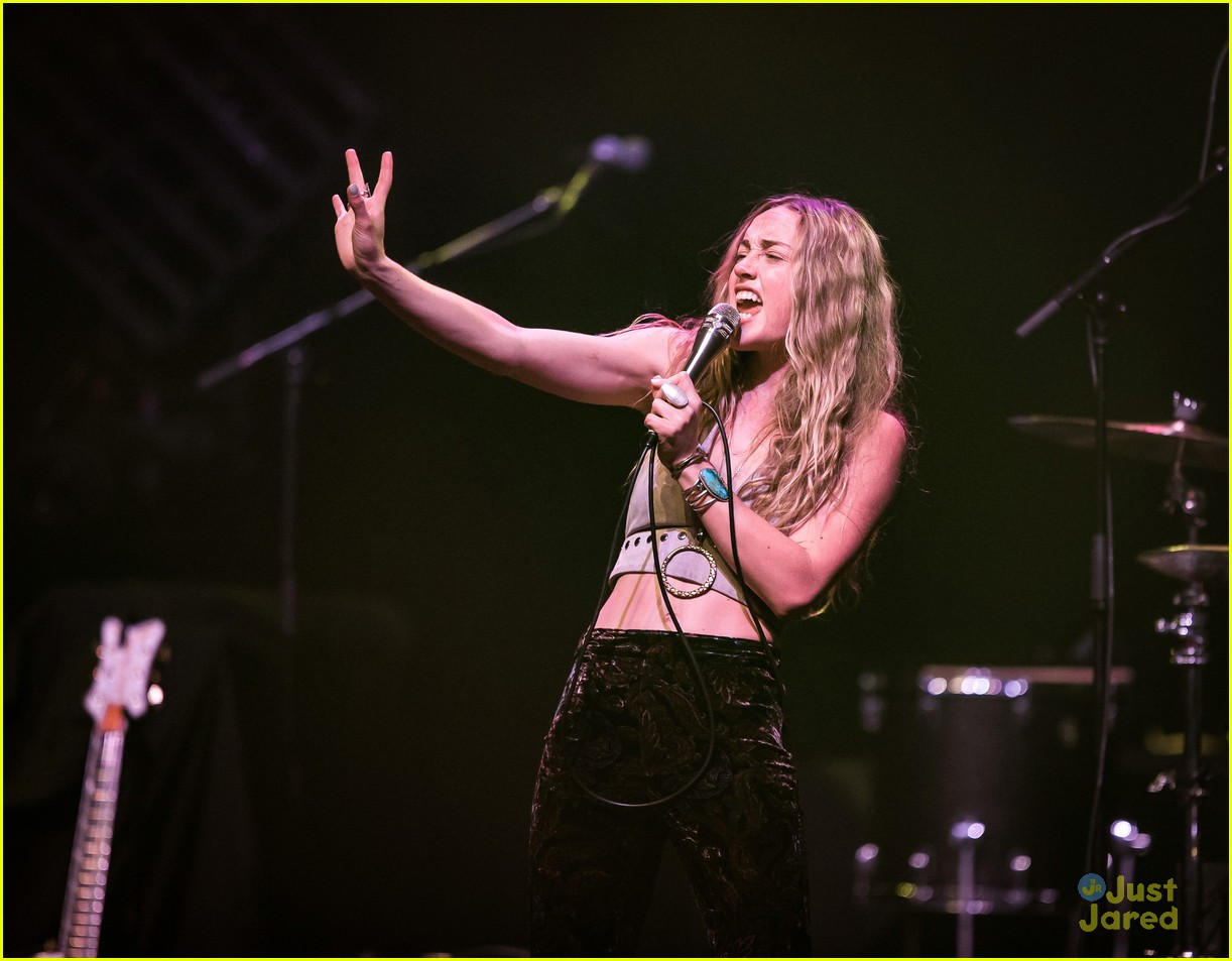 Zella Day Says Playing Coachella is a 'Badge of Honor' | Photo 937850 ...