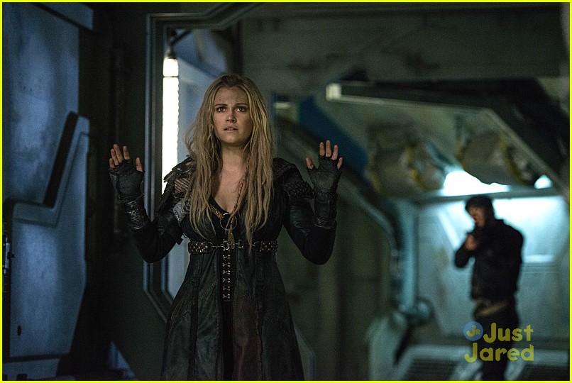 Full Sized Photo of the 100 demons stills 03 | Clarke, Bellamy, Octavia ...