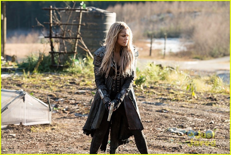 Full Sized Photo of the 100 demons stills 06 | Clarke, Bellamy, Octavia ...