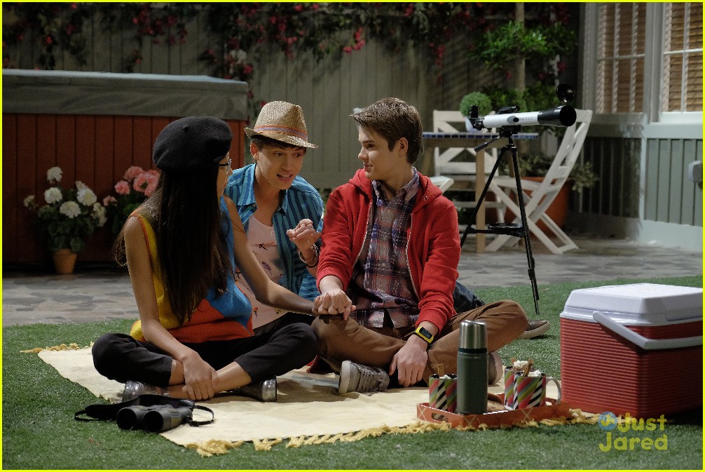 Full Sized Photo of best friends whenever diesel disappear stills 01 ...