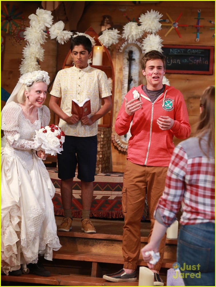 Xander & Hazel Get Married on 'Bunk'D'...What?! | Photo 962507 - Photo ...
