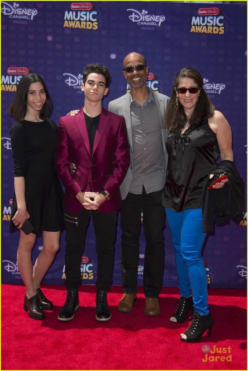 Cameron Boyce & Austin North Hit RDMA 2016 with Jake Short | Photo ...