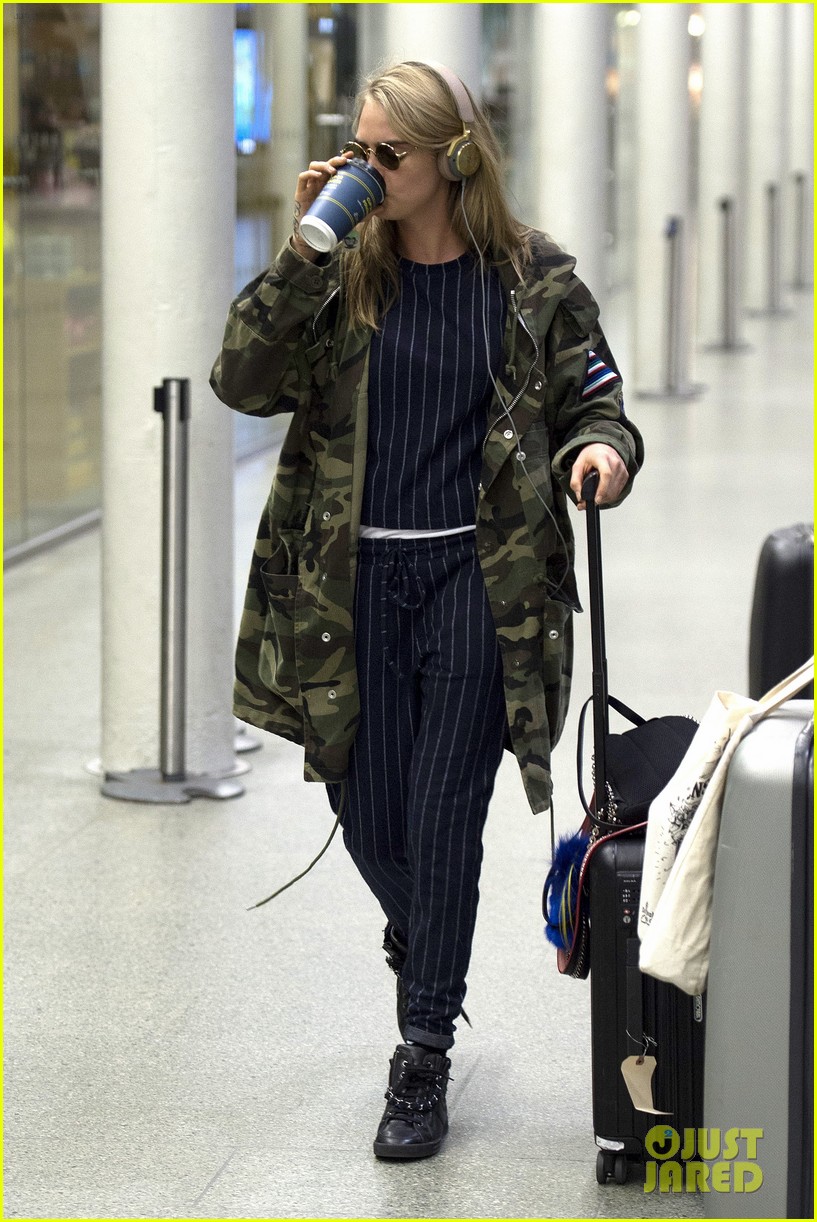 Cara Delevingne Joins Lady Garden Fun Run In Support Of Gynaecological ...