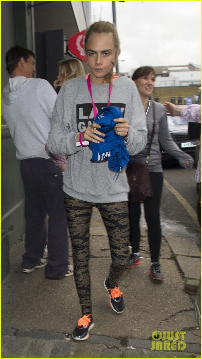 Cara Delevingne Joins Lady Garden Fun Run In Support Of Gynaecological ...