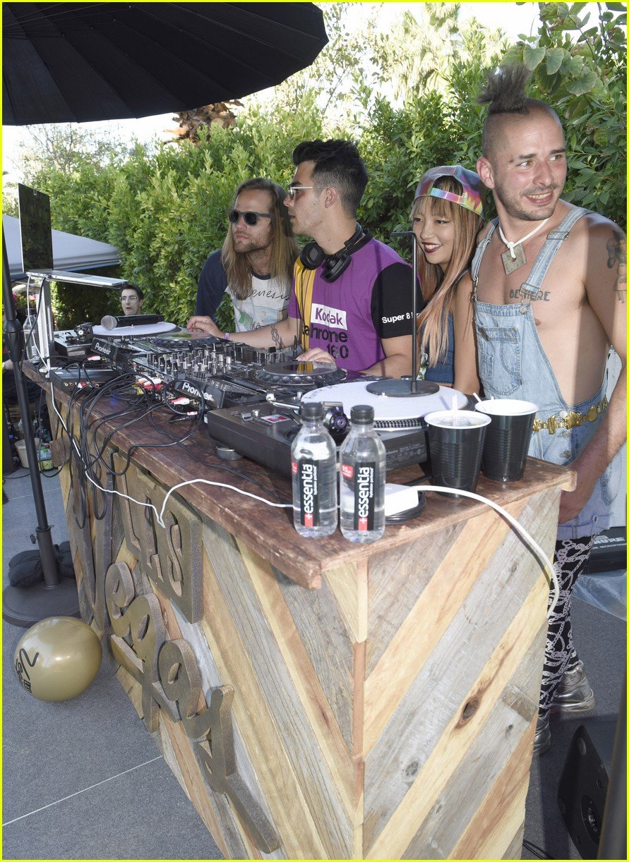 DNCE Films Music Video With Model Ashley Graham | Photo 959148 - Photo ...