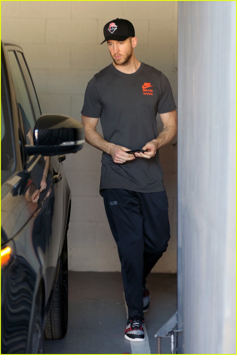 Calvin Harris Sat at 'Best Table' for iHeartRadio Awards | Photo 952046 ...