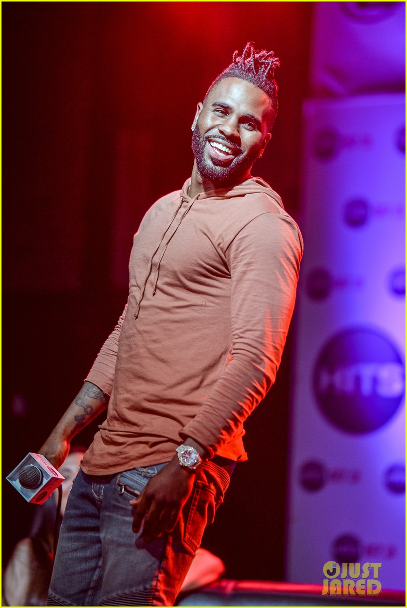 Jason Derulo Rips His Shirt Off During Florida Concert | Photo 962389 ...