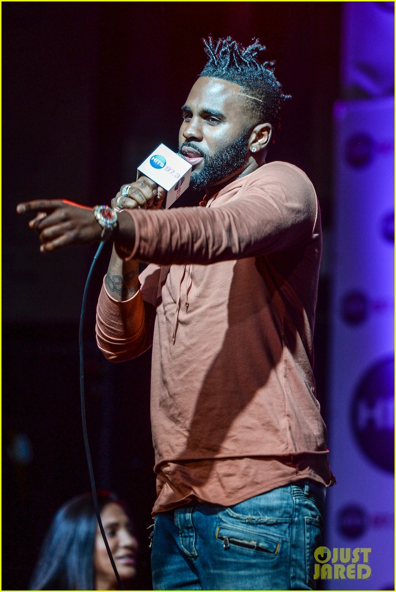 Full Sized Photo of jason derulo shirtless concert ft lauderdale 23 ...