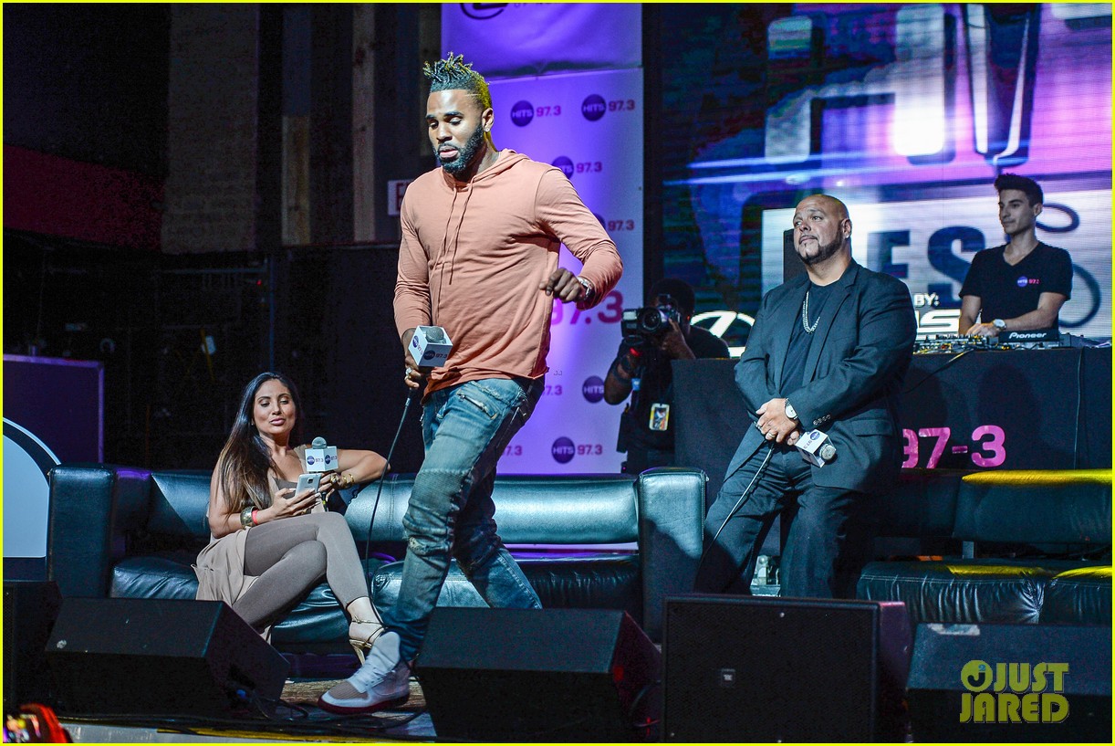 Jason Derulo Rips His Shirt Off During Florida Concert | Photo 962394 ...