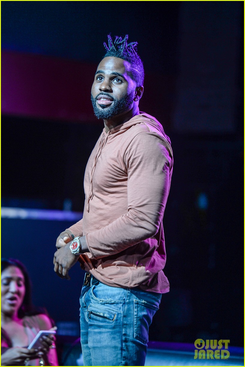 Jason Derulo Rips His Shirt Off During Florida Concert | Photo 962398 ...