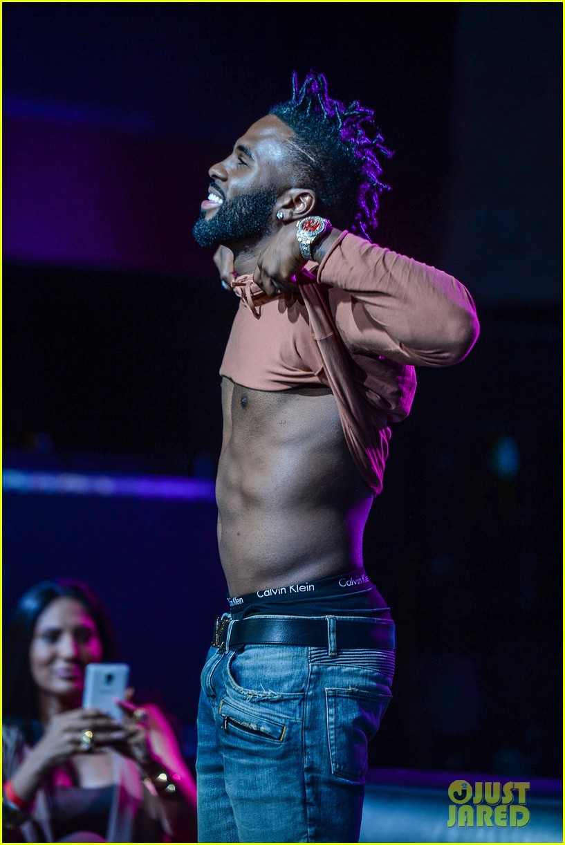 Full Sized Photo of jason derulo shirtless concert ft lauderdale 32 ...