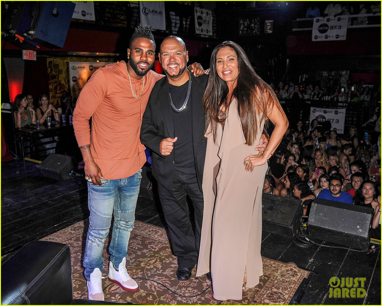 Jason Derulo Rips His Shirt Off During Florida Concert | Photo 962411 ...