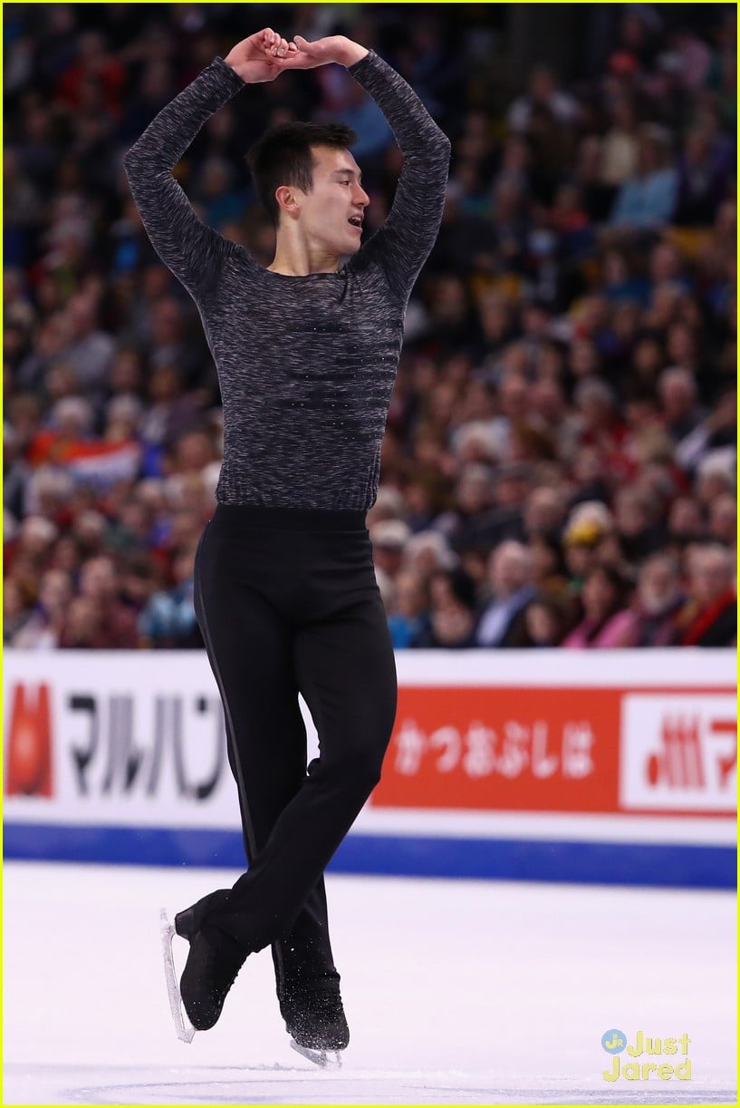 Spain's Javier Fernandez Brings Crowd To Their Feet & Wins Men's Title ...