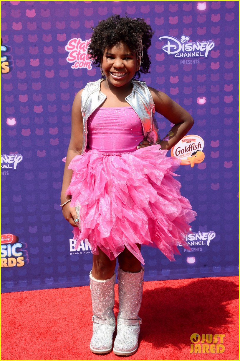 Trinitee Stokes & 'K.C. Undercover' Cast Arrive at RDMA 2016 | Photo ...
