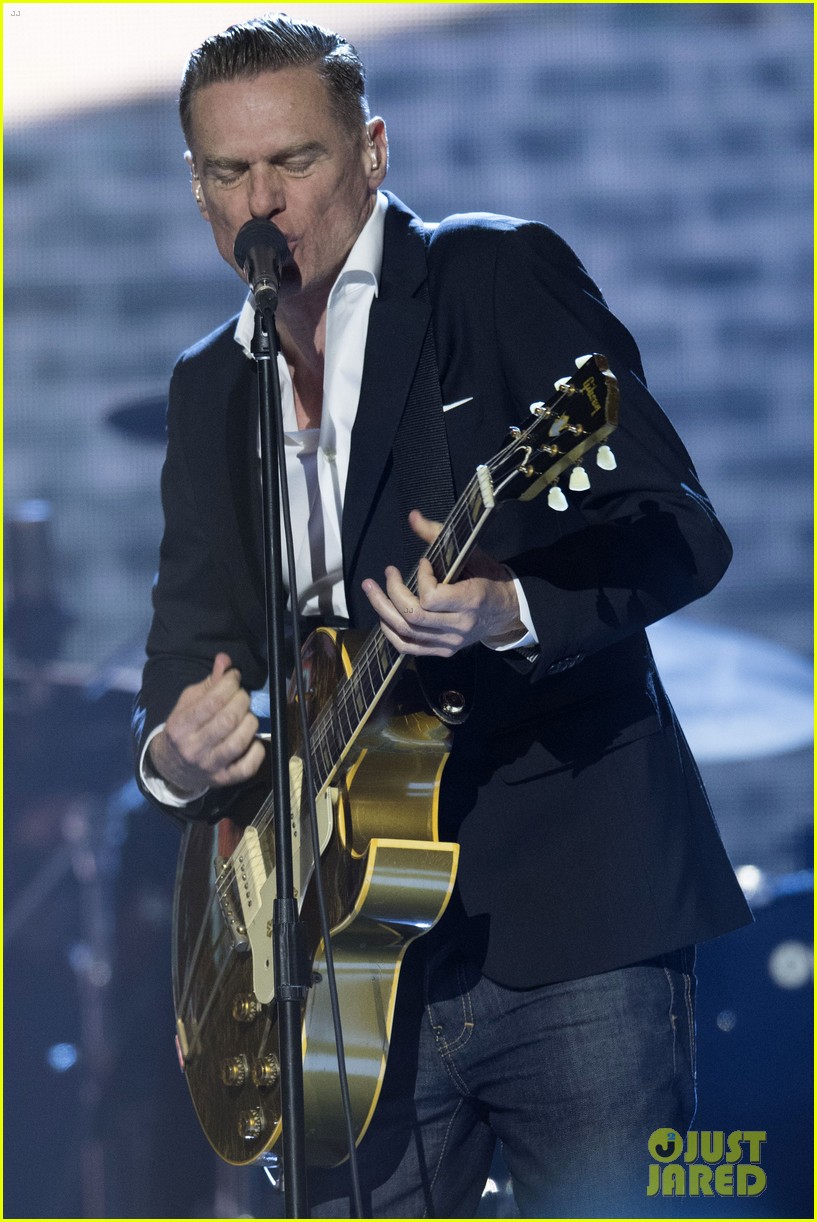 The Weeknd, Shawn Mendes & Alessia Cara Peform At Juno Awards 2016 ...