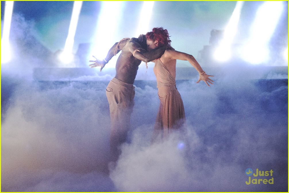 Antonio Brown & Paige VanZant Ruled 'Dancing With The Stars' This Week ...