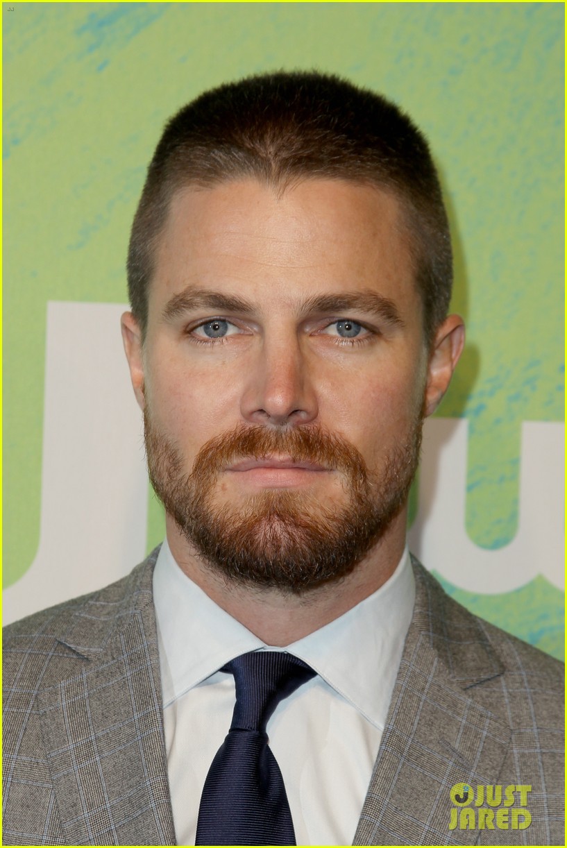 Grant Gustin & Stephen Amell Are Superhero Hotties at CW Upfronts 2016 ...