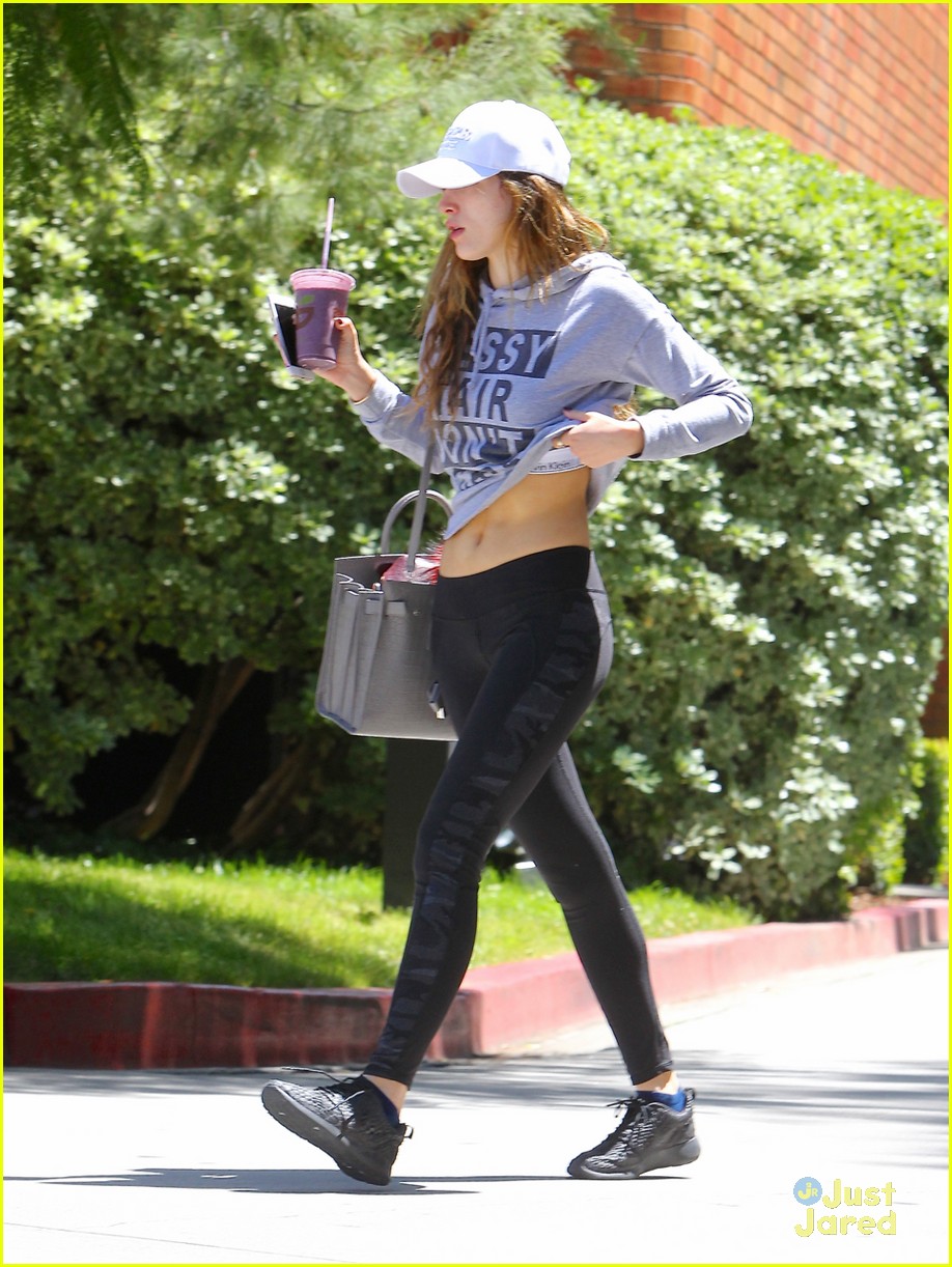 Bella Thorne Has 'Messy Hair' & Doesn't Care After Workout | Photo ...