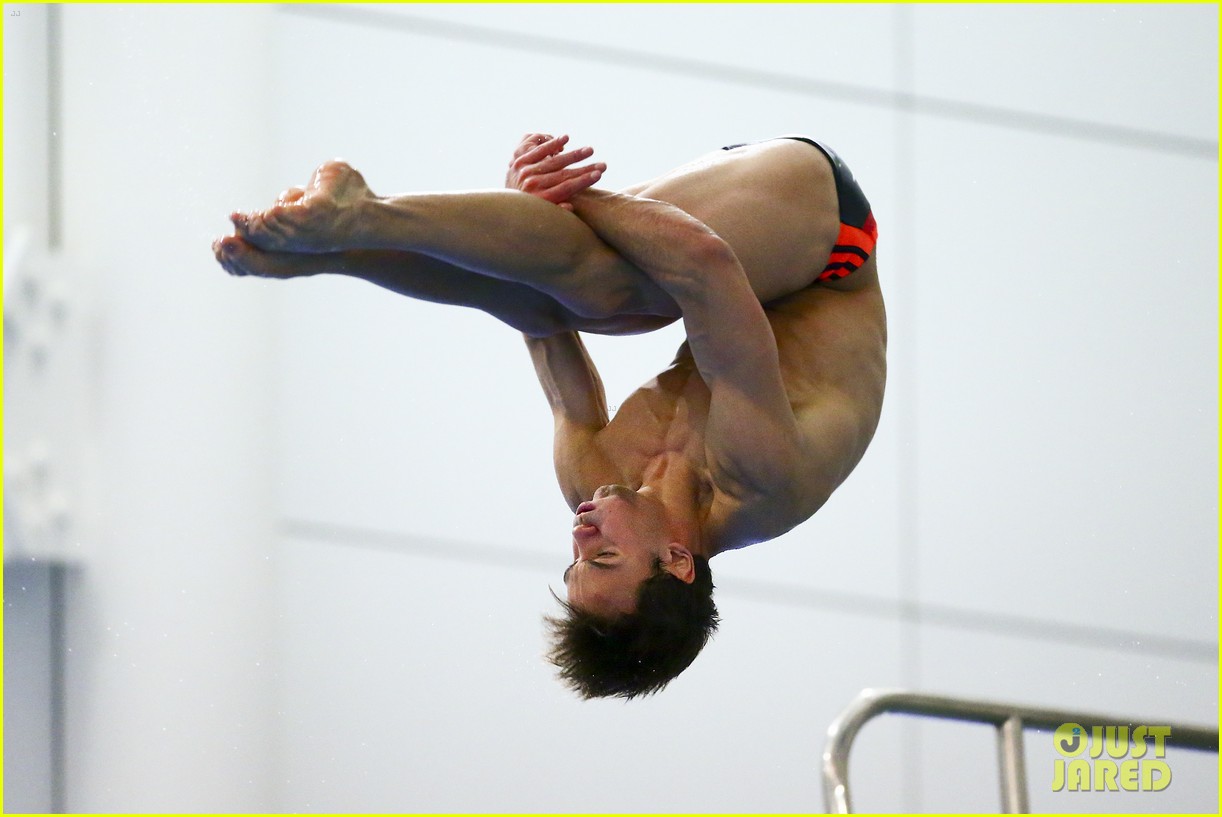 Diver Tom Daley Explains Why He Wears Tight Speedos! | Photo 975139 ...