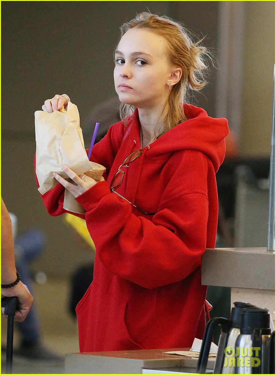 Lily-Rose Depp Lands Chanel Campaign! | Photo 975219 - Photo Gallery ...