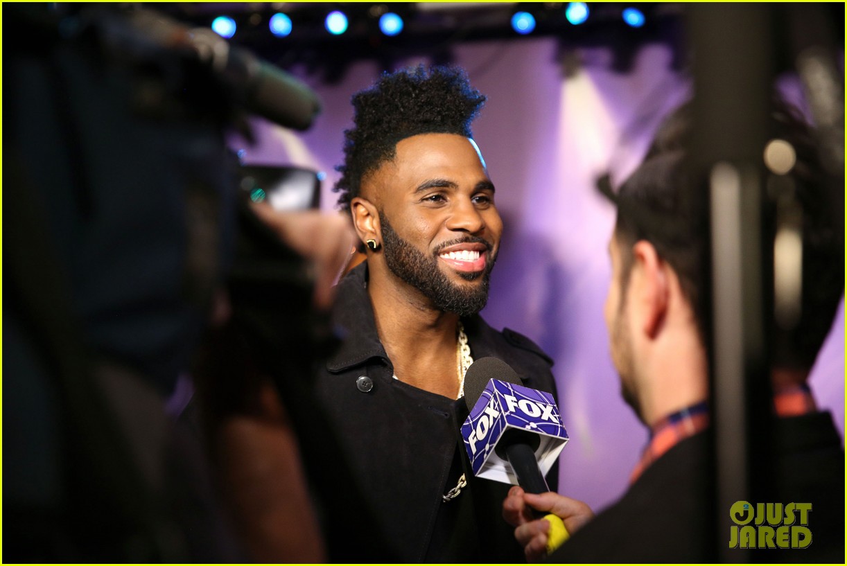 Jason Derulo Comes Face to Face With His Madame Tussauds Wax Figure ...