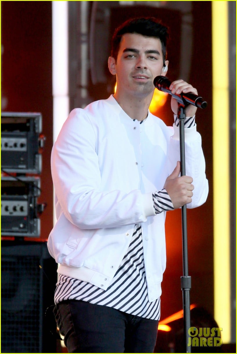 DNCE Rocks Out for Performance on 'Jimmy Kimmel Live!' | Photo 965450 ...