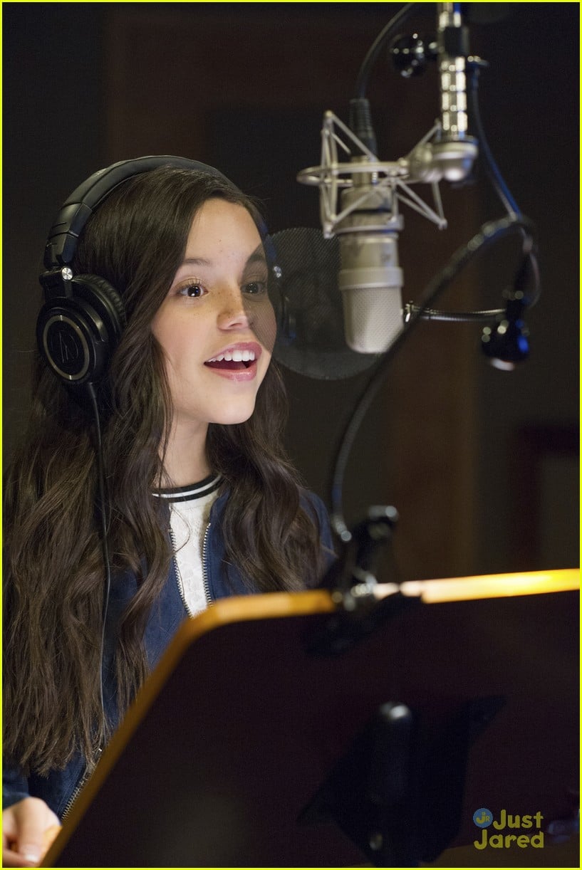 Jenna Ortega Reveals First Look at Isabel From 'Elena of Avalor ...