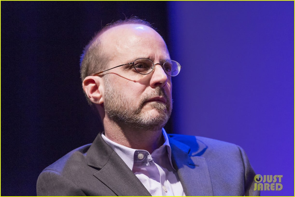 Rita Volk & 'Faking It' Co-Stars Attend LGBT Center Screening | Photo ...