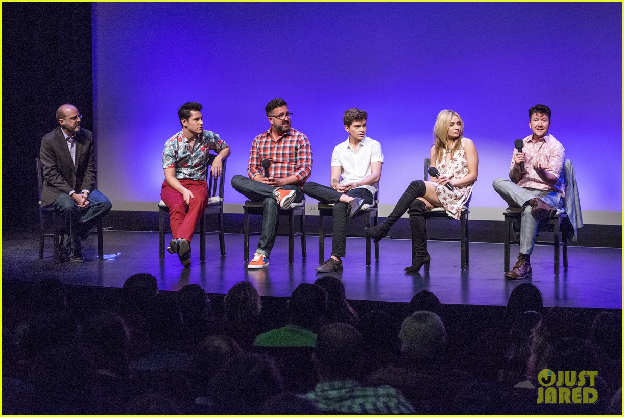 Rita Volk & 'Faking It' Co-Stars Attend LGBT Center Screening | Photo ...