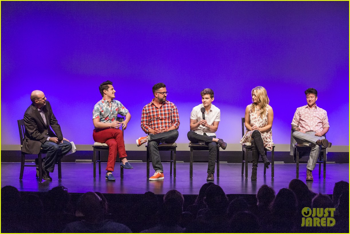 Rita Volk & 'Faking It' Co-Stars Attend LGBT Center Screening | Photo ...