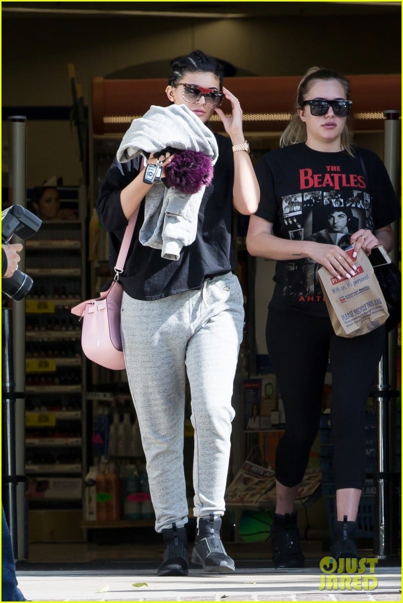 Kylie Jenner Makes Her Music Debut With Rap Song - Listen Now! | Photo ...