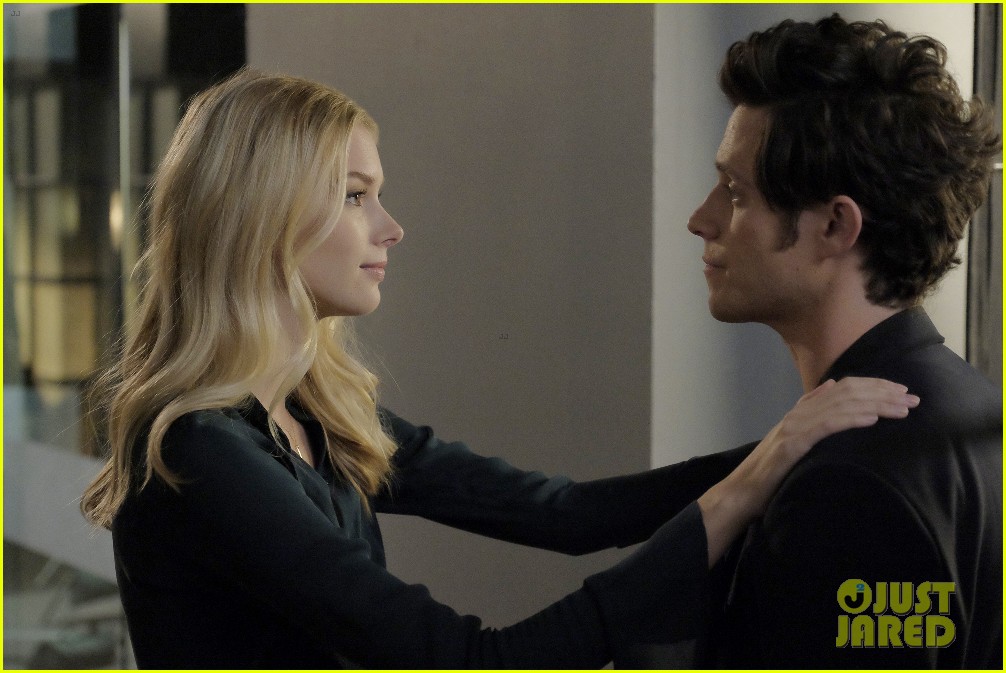 Liam & Camille Kiss on Tonight's 'Stitchers' | Photo 964409 - Photo ...