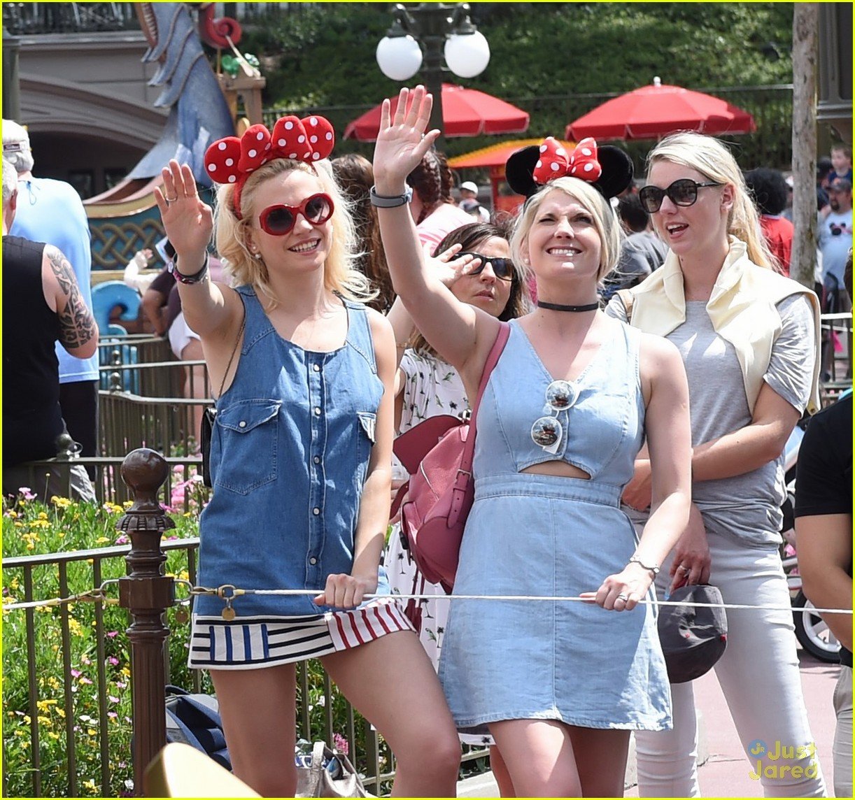 Pixie Lott & Oliver Cheshire Meet Mickey & Minnie During Disney World ...
