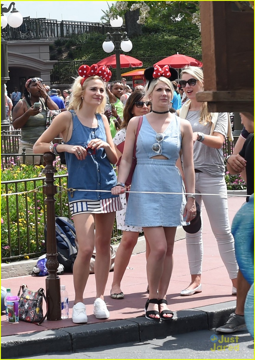Pixie Lott & Oliver Cheshire Meet Mickey & Minnie During Disney World ...