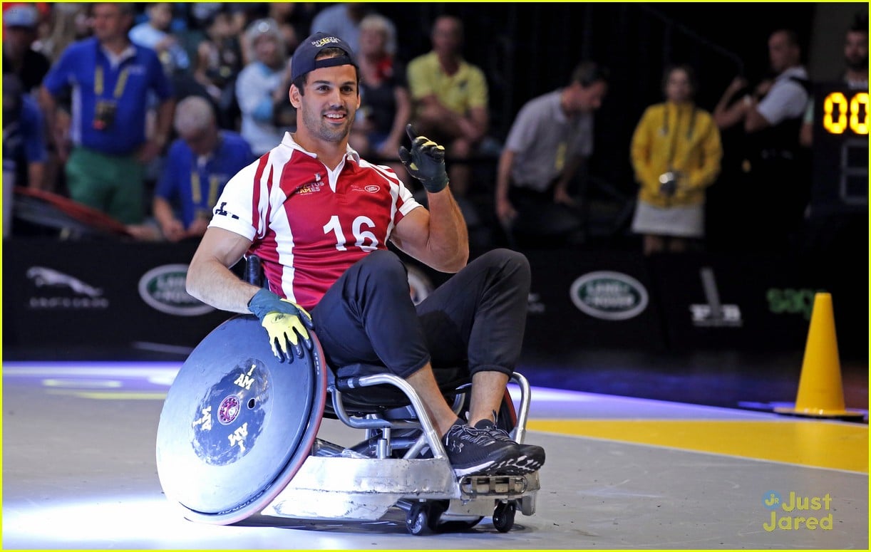 Shawn Johnson & Derek Hough Battle In Jaguar Land Rover Wheelchair ...