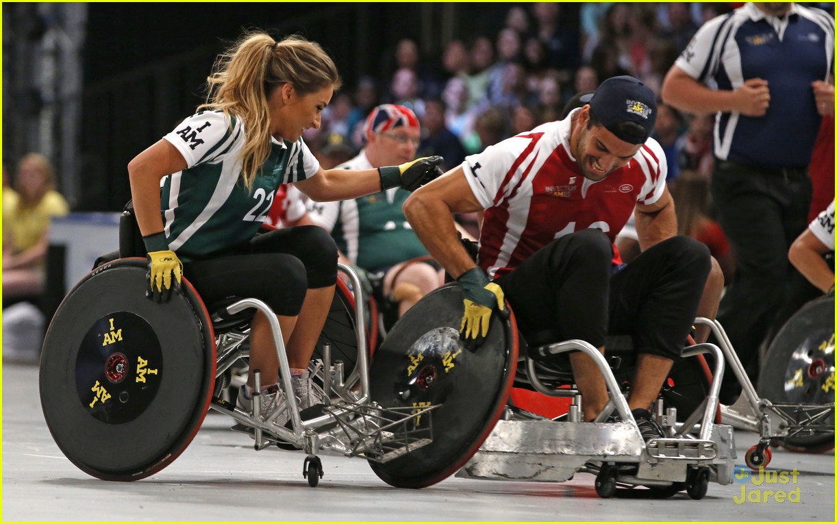 Shawn Johnson & Derek Hough Battle In Jaguar Land Rover Wheelchair ...