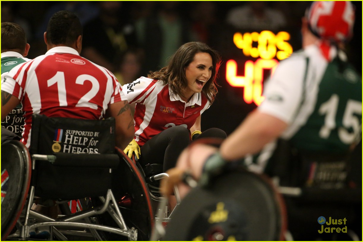 Shawn Johnson & Derek Hough Battle In Jaguar Land Rover Wheelchair ...