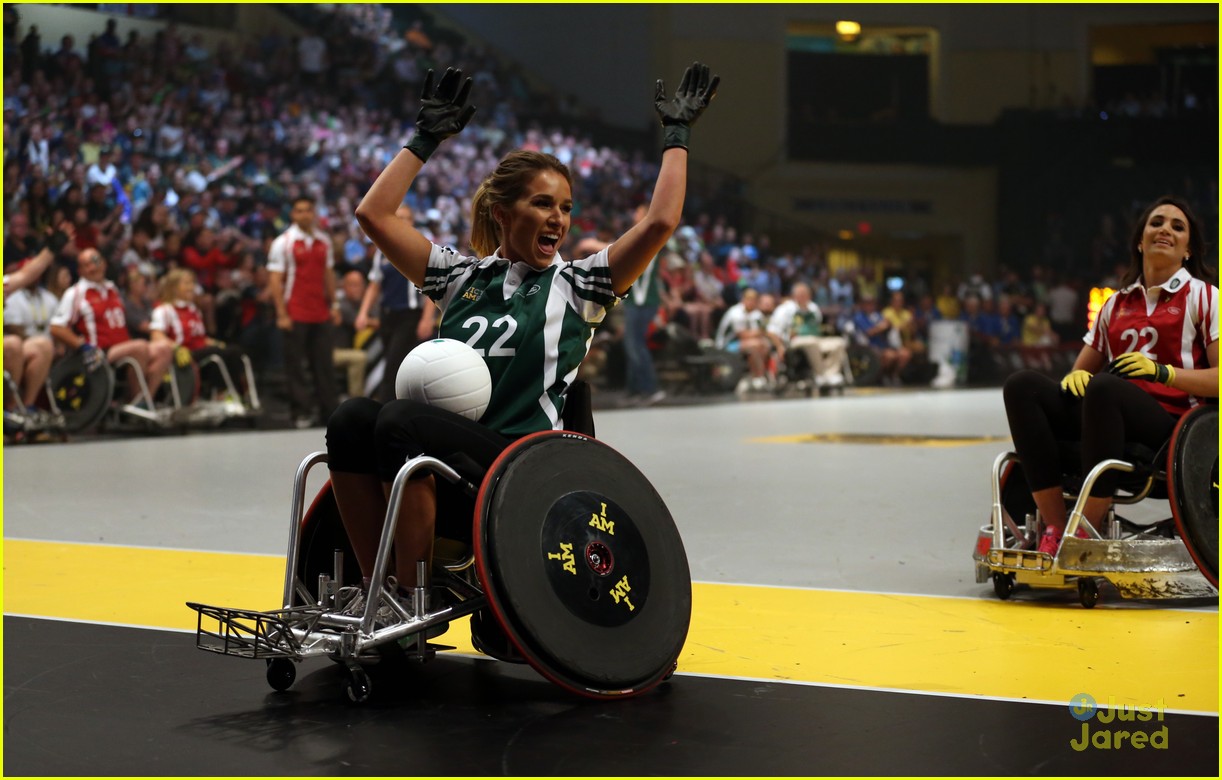 Shawn Johnson & Derek Hough Battle In Jaguar Land Rover Wheelchair ...
