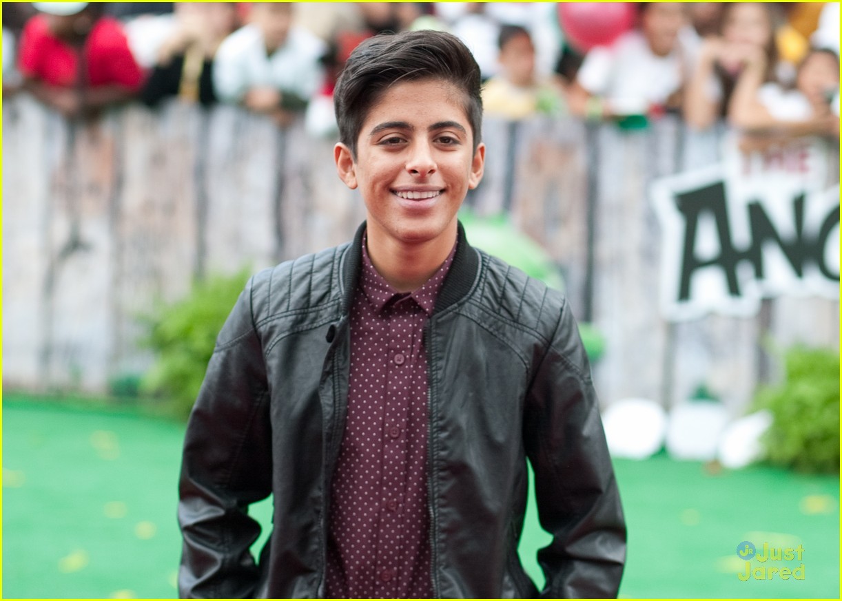 Skai Jackson & Calum Worthy Hit Up 'Angry Birds' Premiere With Brec ...