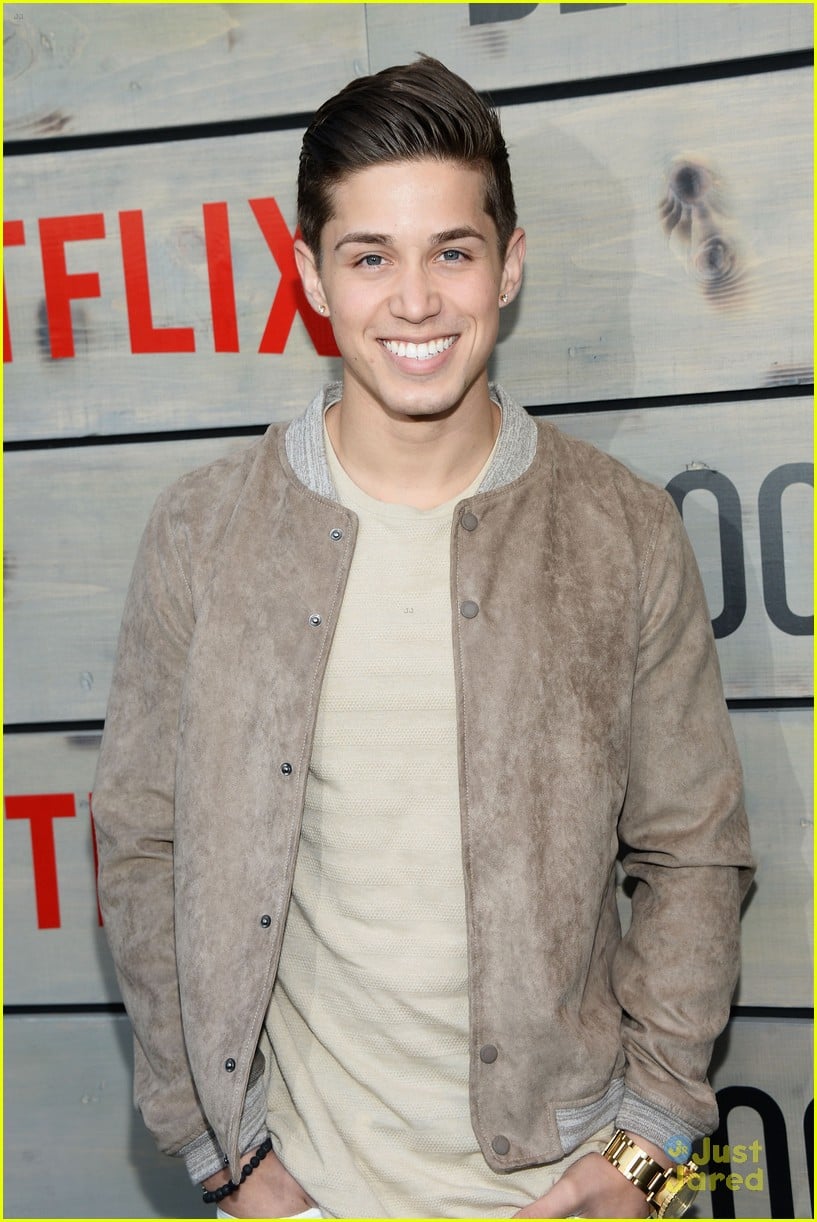 Taylor Rouviere Hits Premiere Of 'Bloodline' Season Two! | Photo 976382 ...